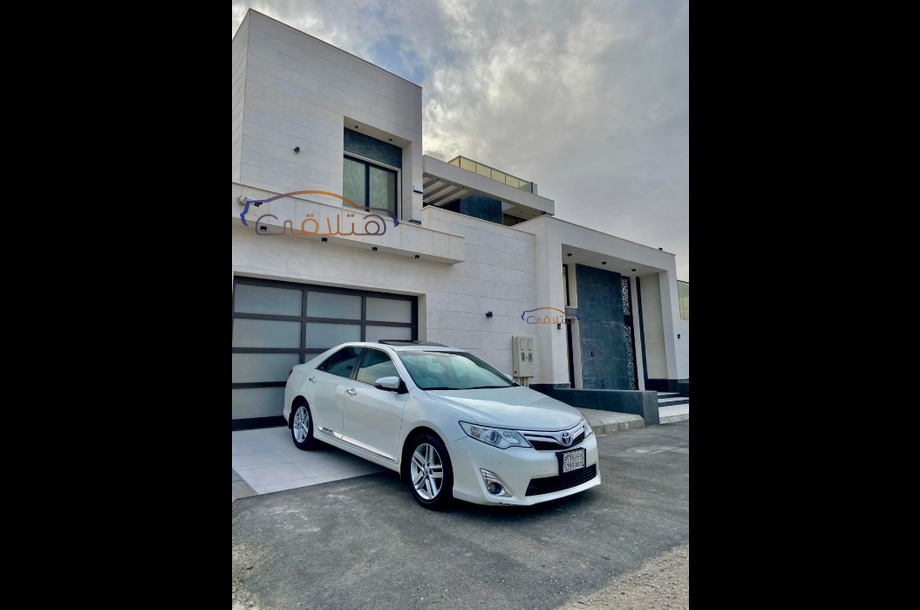 Camry Toyota 2014 Yanbu al Bahr White 6903028 - Car for sale : Hatla2ee