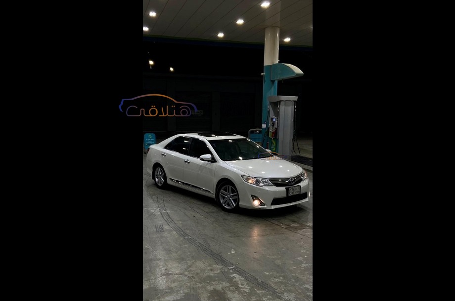 Camry Toyota 2014 Yanbu al Bahr White 6903028 - Car for sale : Hatla2ee