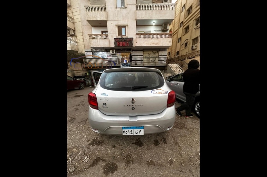 Sandero Renault 2019 6 October Silver 6903800 - Car for sale : Hatla2ee