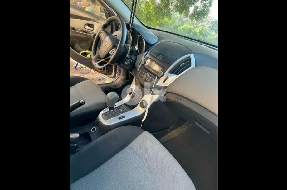 Cruze Chevrolet 2015 Rosetta Silver 6904410 - Car for sale : Hatla2ee