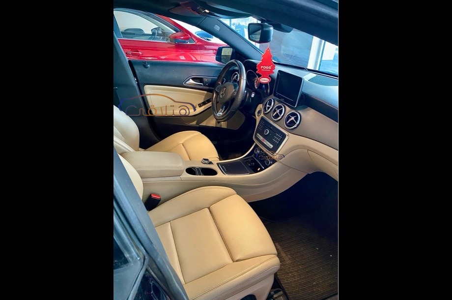 CLA 180 Mercedes 2018 Cairo Dark blue 6904927 - Car for sale : Hatla2ee