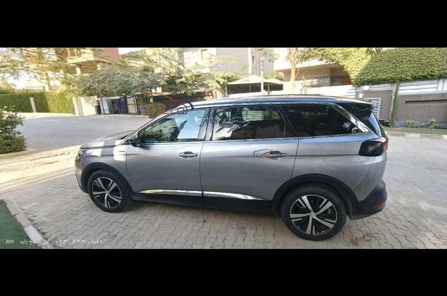 5008 Peugeot 2020 Sheikh Zayed City Silver 6905352 - Car for sale : Hatla2ee