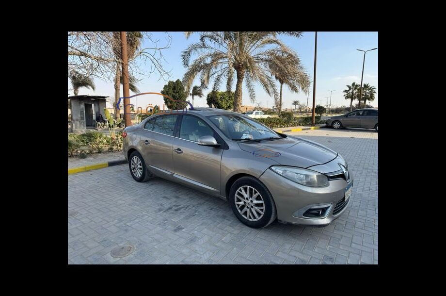 Fluence Renault 2016 Mokattam Bronze 6905869 - Car for sale : Hatla2ee