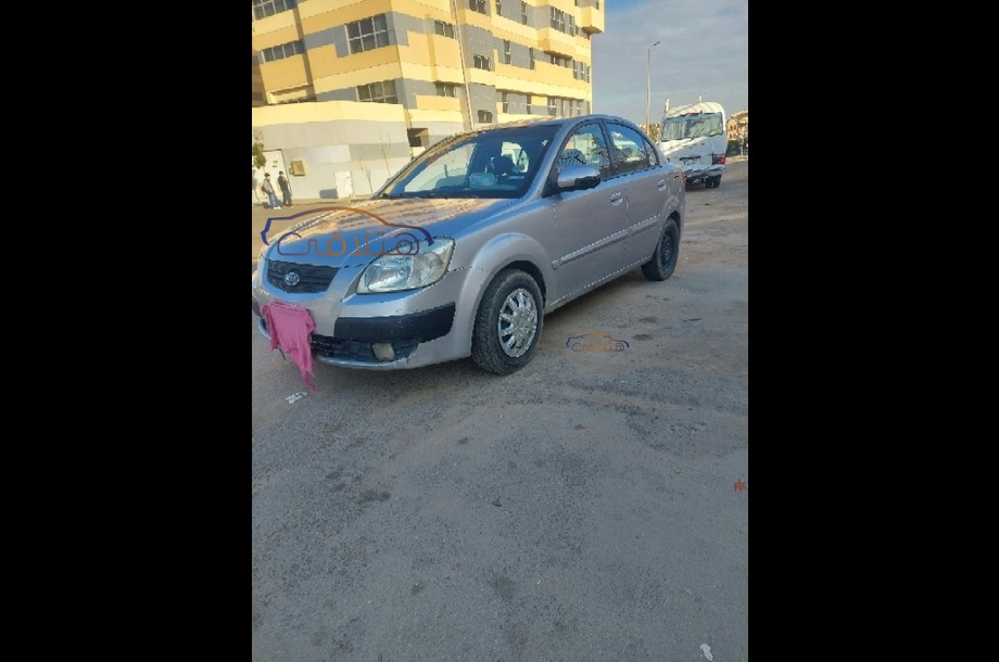 Rio Kia 2011 Tagamo3 - New Cairo Silver 6912034 - Car for sale : Hatla2ee