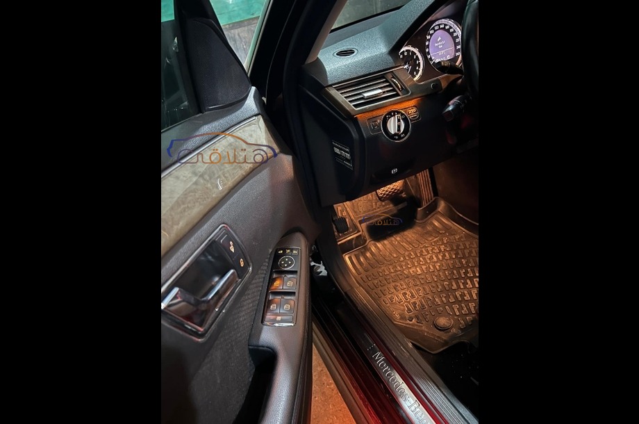 E 200 Mercedes 2010 Qalyub Black 6912498 - Car for sale : Hatla2ee