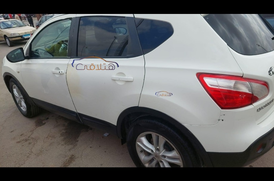 Qashqai Nissan 2013 Maadi White 6913572 - Car for sale : Hatla2ee