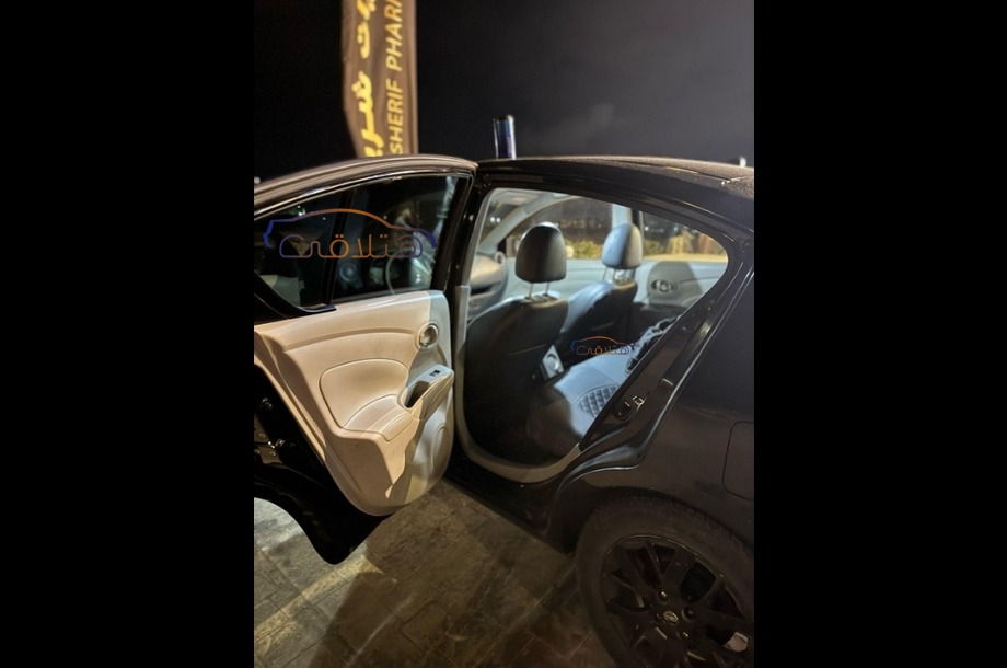Sunny Nissan 2015 Borg el arab Black 6916086 - Car for sale : Hatla2ee