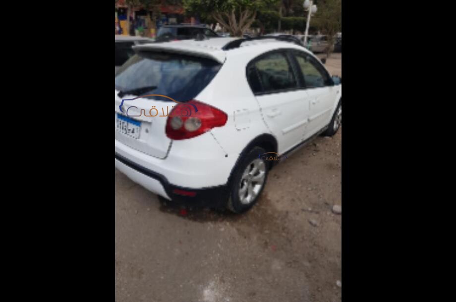 FRV Cross Brilliance 2015 Nasr city White 6917470 - Car for sale : Hatla2ee
