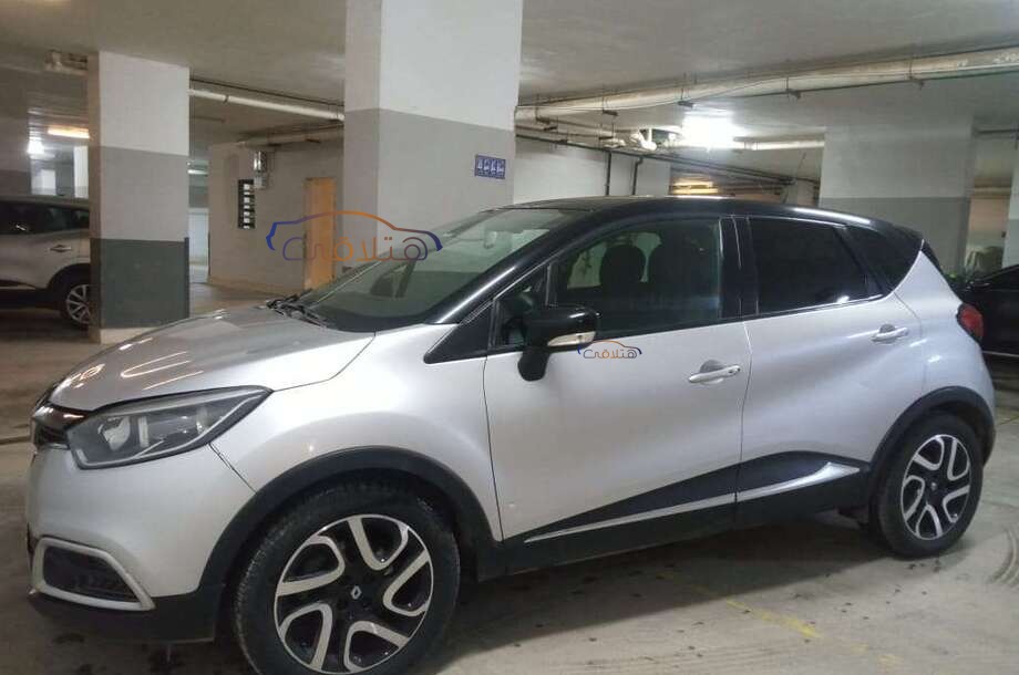 Captur Renault 2017 Mokattam Silver 6919584 - Car for sale : Hatla2ee