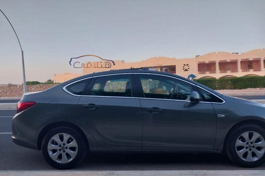 Astra Opel 2021 Sharm el-Sheikh Silver 6921983 - Car for sale : Hatla2ee