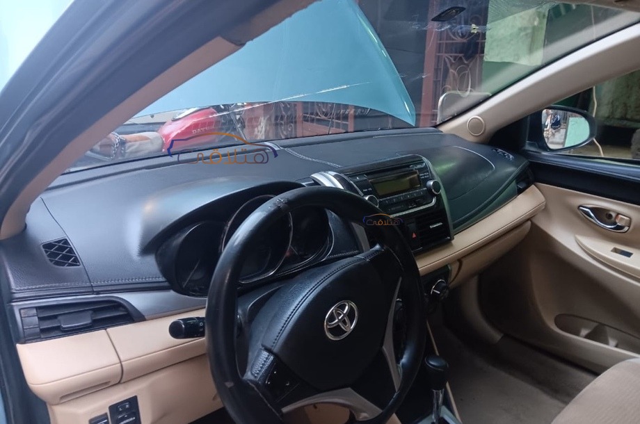 Yaris Toyota 2014 Asyut White 6923411 - Car for sale : Hatla2ee