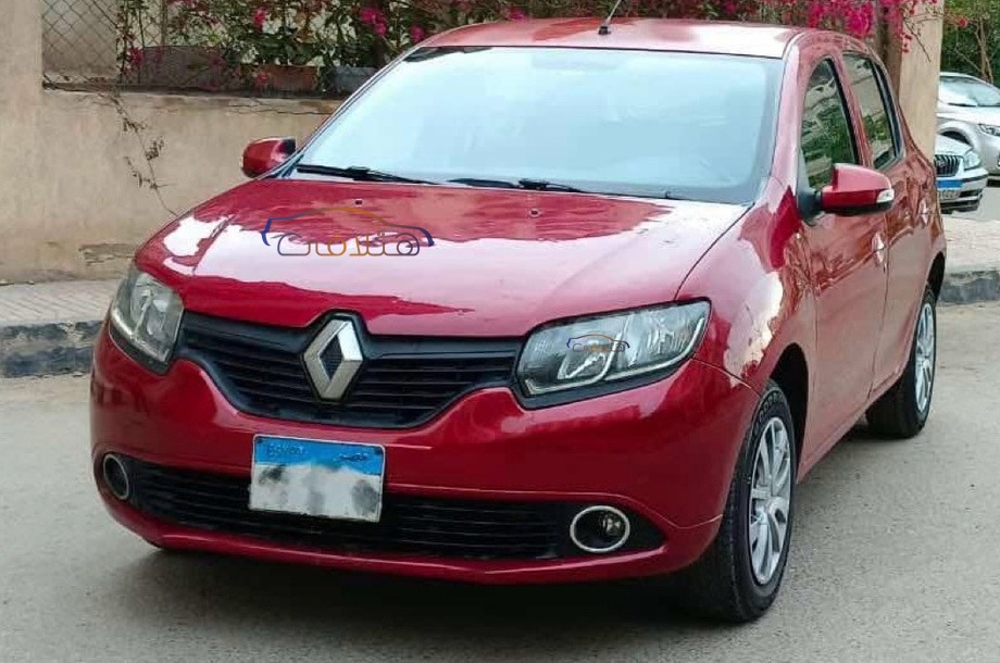 Sandero Renault 2017 Cairo Red 6923472 - Car for sale : Hatla2ee