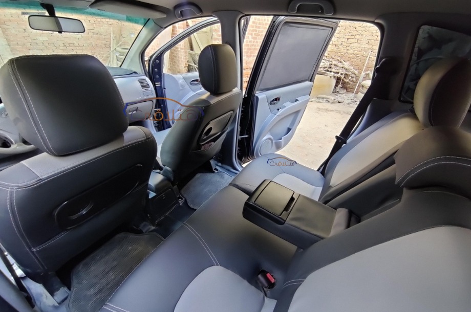 Matrix Hyundai 2004 Abu Kabir Dark blue 6924729 - Car for sale : Hatla2ee