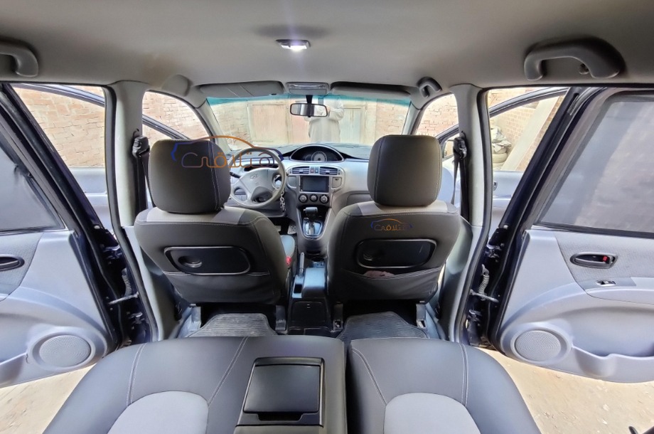 Matrix Hyundai 2004 Abu Kabir Dark blue 6924729 - Car for sale : Hatla2ee