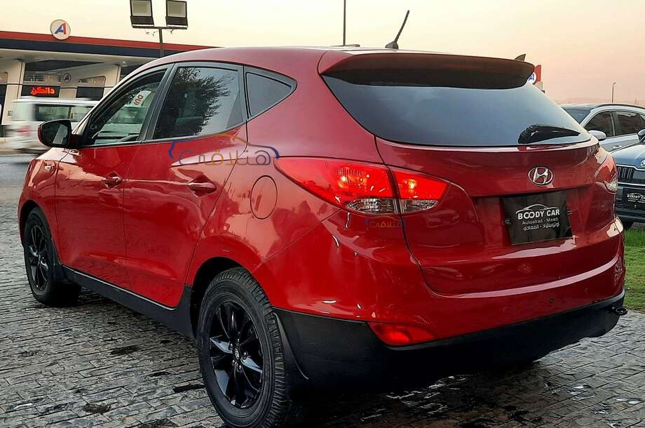 IX 35 Hyundai 2016 Maadi Red 6925651 - Car for sale : Hatla2ee