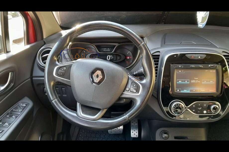 Captur Renault 2019 Maadi Red 6927966 - Car for sale : Hatla2ee