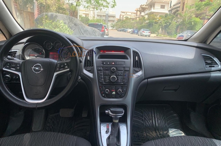 Astra Opel 2015 Tagamo3 - New Cairo Brown 6930962 - Car for sale : Hatla2ee