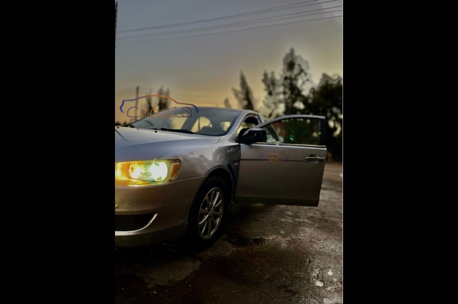 Lancer EX Shark Mitsubishi 2014 6 October Silver 6931317 - Car for sale ...