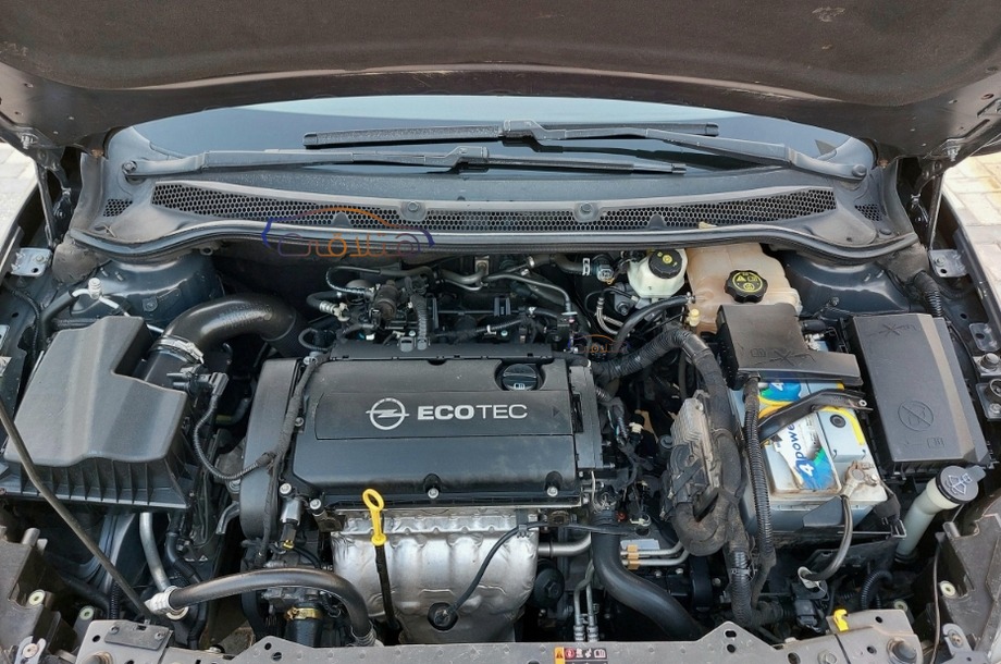 Astra Opel 2015 Ismailia Mocha 6933560 - Car for sale : Hatla2ee