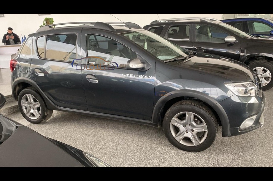 Sandero Step Way Renault Heliopolis Black 6934540 - Car for sale : Hatla2ee