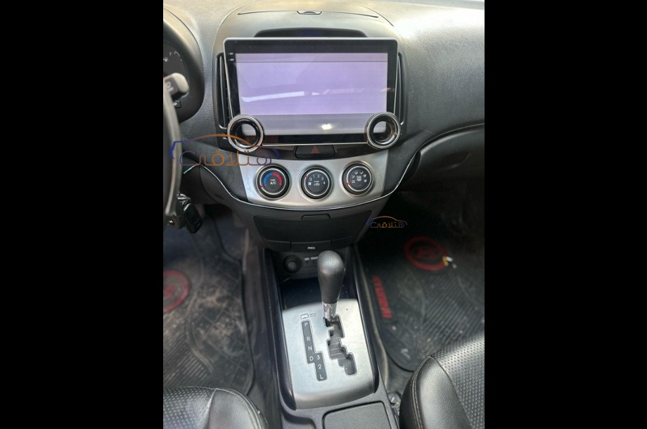 Elantra HD Hyundai 2020 Alexandria Silver 6937045 - Car for sale : Hatla2ee