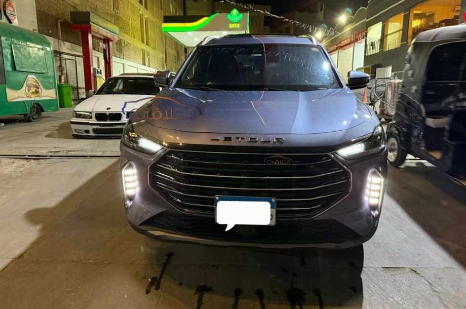 X70 Plus Jetour 2024 Faqous Gray 6945419 - Car for sale : Hatla2ee