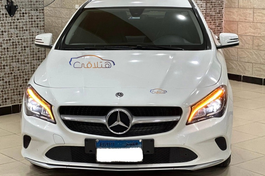 CLA 180 Mercedes 2019 Heliopolis White 6946355 - Car for sale : Hatla2ee