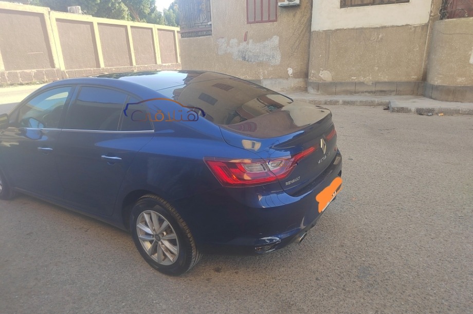 Megane Renault 2020 Asyut Dark blue 6949418 - Car for sale : Hatla2ee