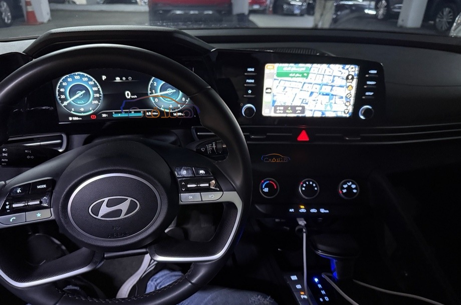 Elantra CN7 Hyundai 2025 Sheikh Zayed City Silver 6951145 - Car for sale : Hatla2ee