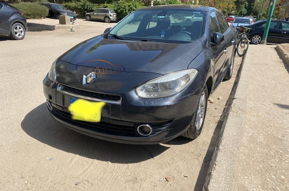 Fluence Renault 2012 Maadi Silver 6954048 - Car for sale : Hatla2ee