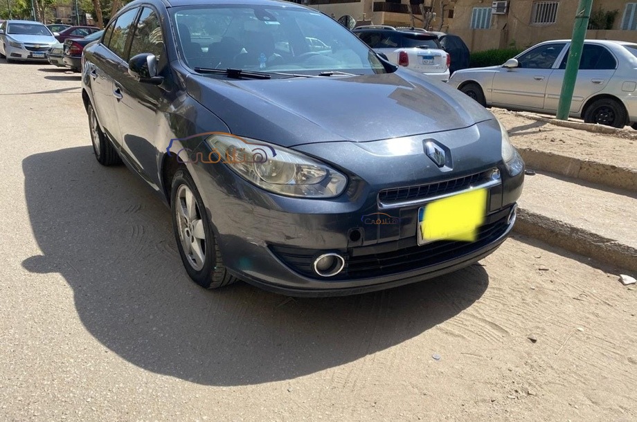 Fluence Renault 2012 Maadi Silver 6954048 - Car for sale : Hatla2ee