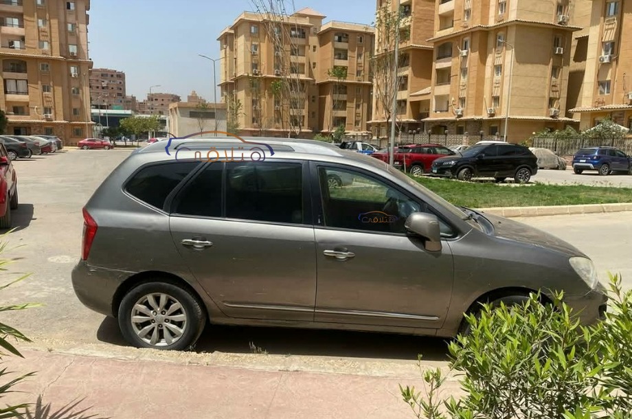 كارينز كيا كيا كارينز 2011 فابريكا بره و جوا عداد 201000 مرور القاهرة ...