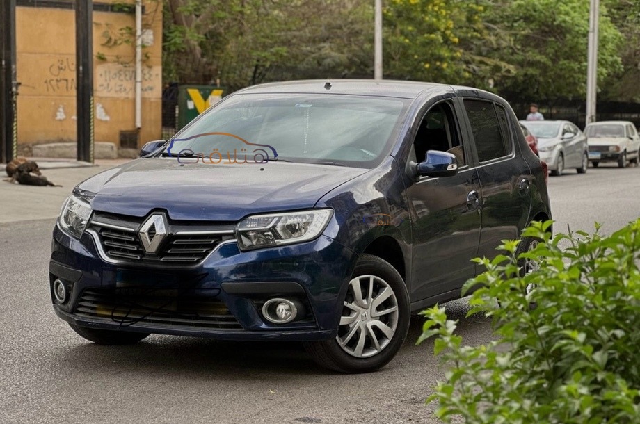 Sandero Renault 2019 Cairo Blue 6958815 - Car for sale : Hatla2ee