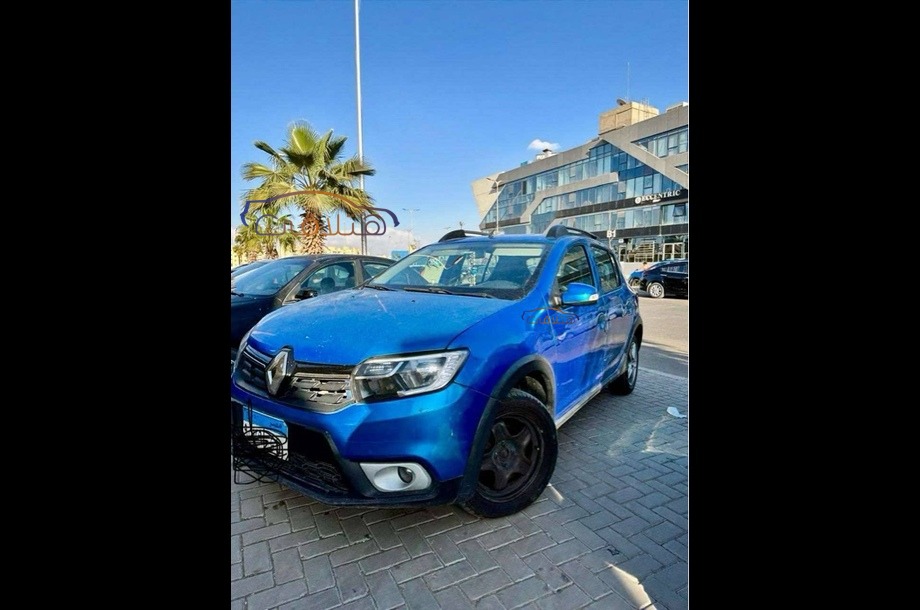 Sandero Step Way Renault 2019 Sheikh Zayed City Blue 6960771 - Car for sale : Hatla2ee