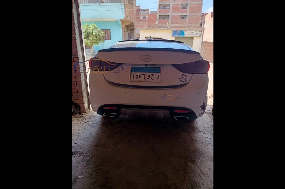 Avante Hyundai 2013 Zagazig White 6964015 - Car for sale : Hatla2ee