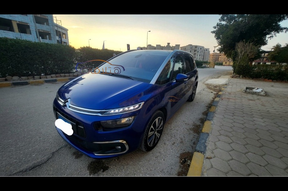 C4 Grand Picasso Citroën 2019 Dokki Blue 6965293 - Car for sale : Hatla2ee