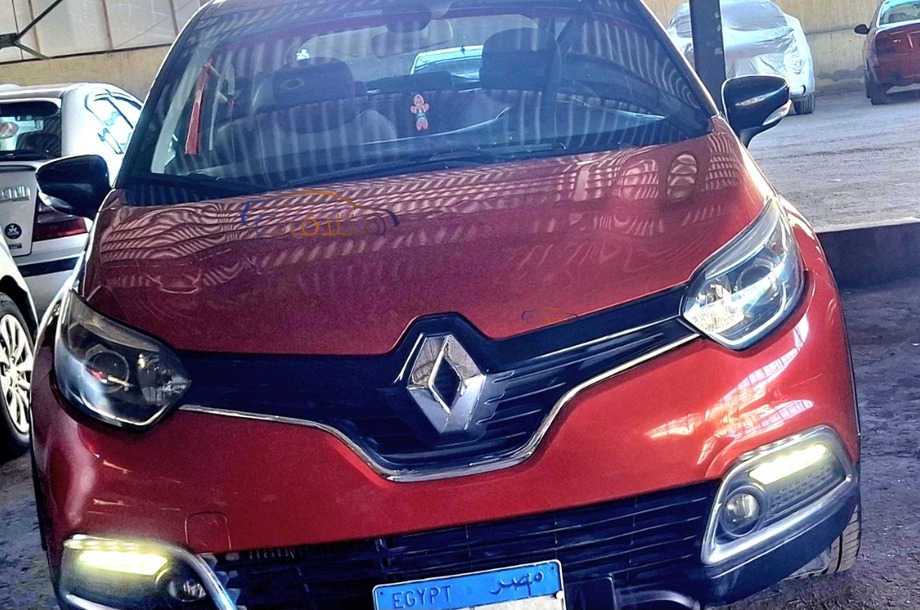 Captur Renault 2017 Alexandria Red 6969417 - Car for sale : Hatla2ee