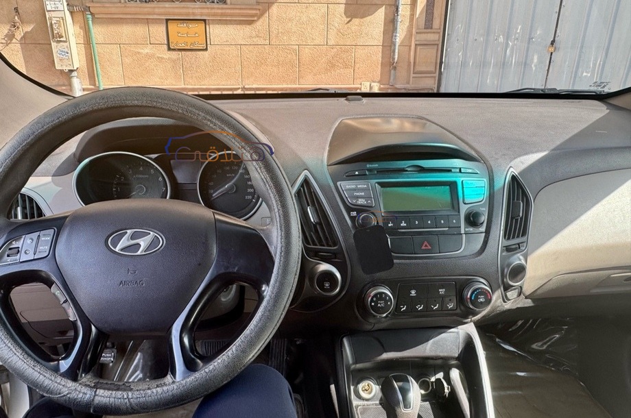 Tucson Hyundai 2015 Riyadh White 6969671 - Car for sale : Hatla2ee
