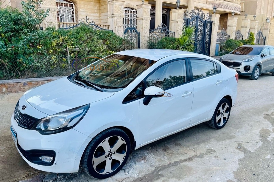 Rio Kia 2013 Giza White 6974179 - Car for sale : Hatla2ee