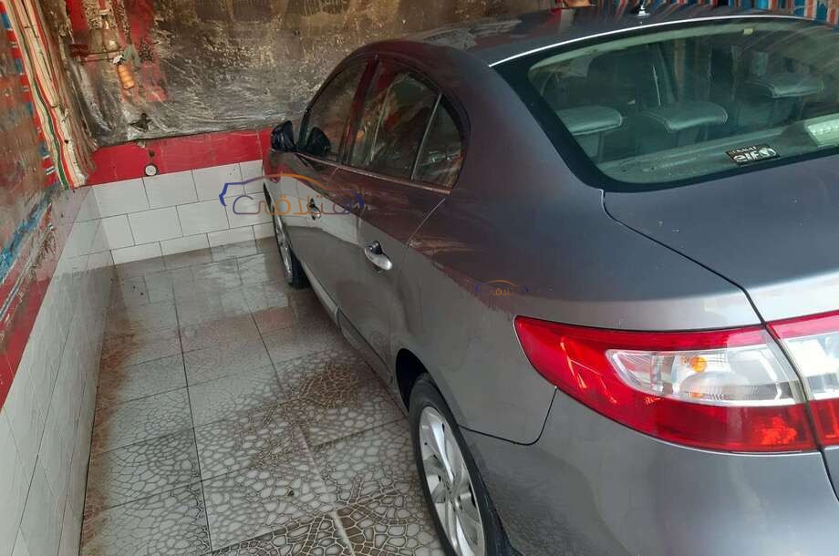 Fluence Renault 2014 6 October Gray 6976490 - Car for sale : Hatla2ee