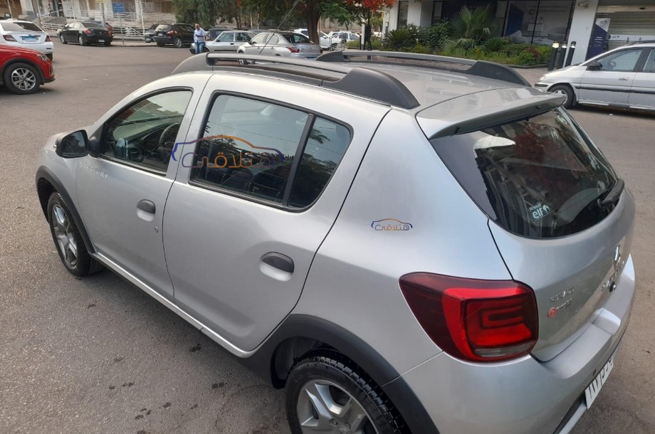 Sandero Step Way Renault 2020 Cairo Silver 6978758 - Car for sale ...