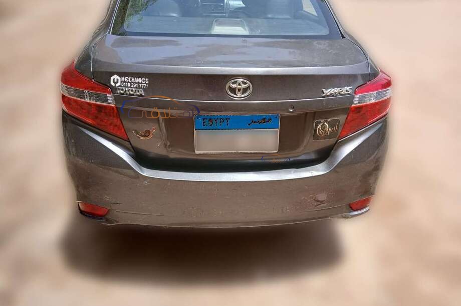 Yaris Toyota 2015 Pyramids Gardens Gray 6981498 - Car for sale : Hatla2ee