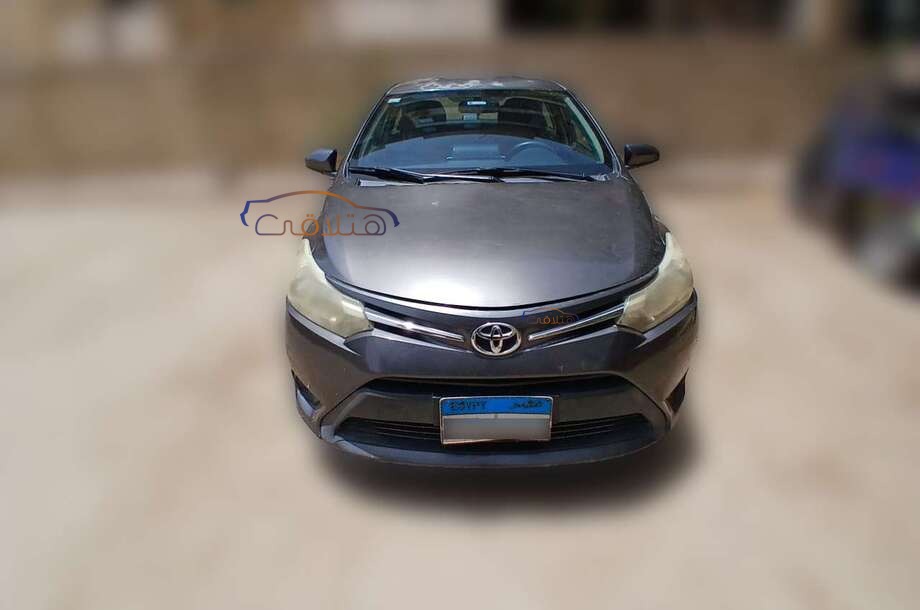 Yaris Toyota 2015 Pyramids Gardens Gray 6981498 - Car for sale : Hatla2ee