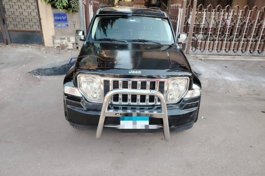 Cherokee Jeep 2011 Cairo Black 6981499 - Car for sale : Hatla2ee