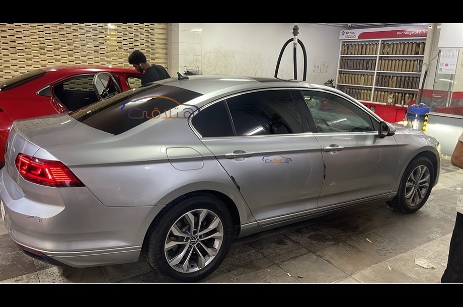 Passat Volkswagen 2021 Tagamo3 - New Cairo Silver 6981676 - Car for sale : Hatla2ee