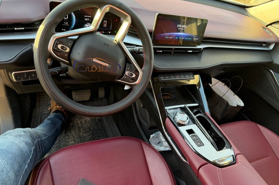 H6 Haval 2024 Tagamo3 - New Cairo Silver 6983824 - Car for sale : Hatla2ee