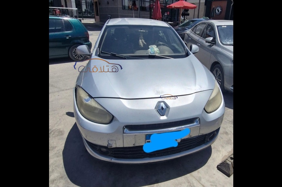 Fluence Renault 2011 Pyramids Gardens Silver 6984240 - Car for sale ...