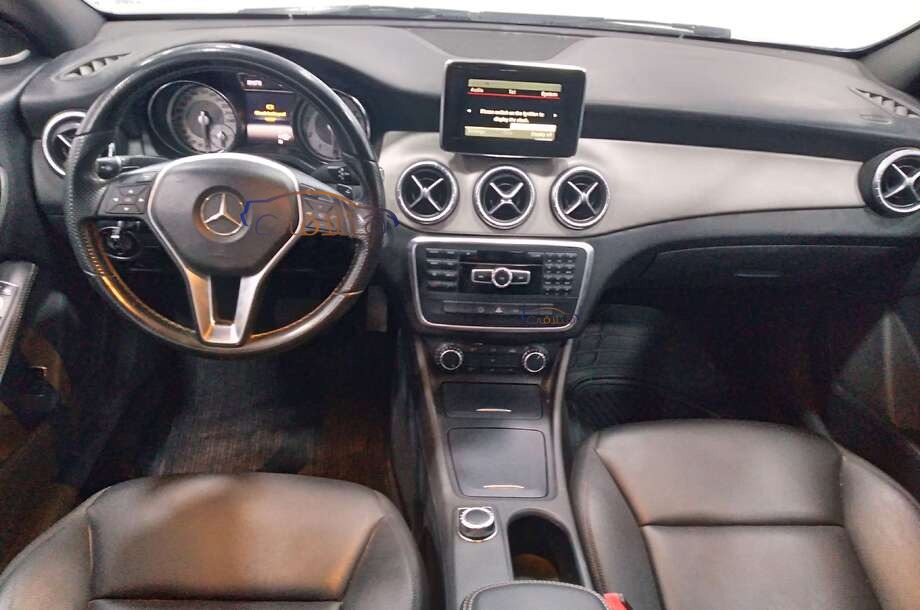 CLA 180 Mercedes 2015 Cairo Silver 6987000 - Car for sale : Hatla2ee