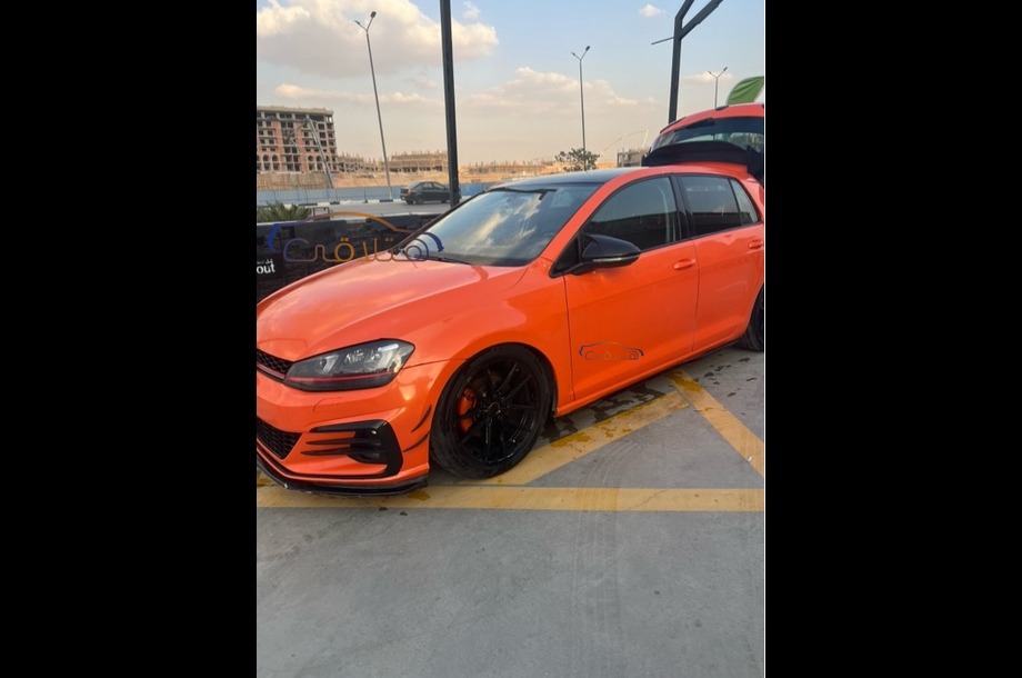 Golf 7 Volkswagen 2015 Cairo Orange 6987416 - Car for sale : Hatla2ee