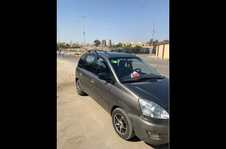 Matrix Hyundai 2010 Imbaba Dark grey 6987854 - Car for sale : Hatla2ee
